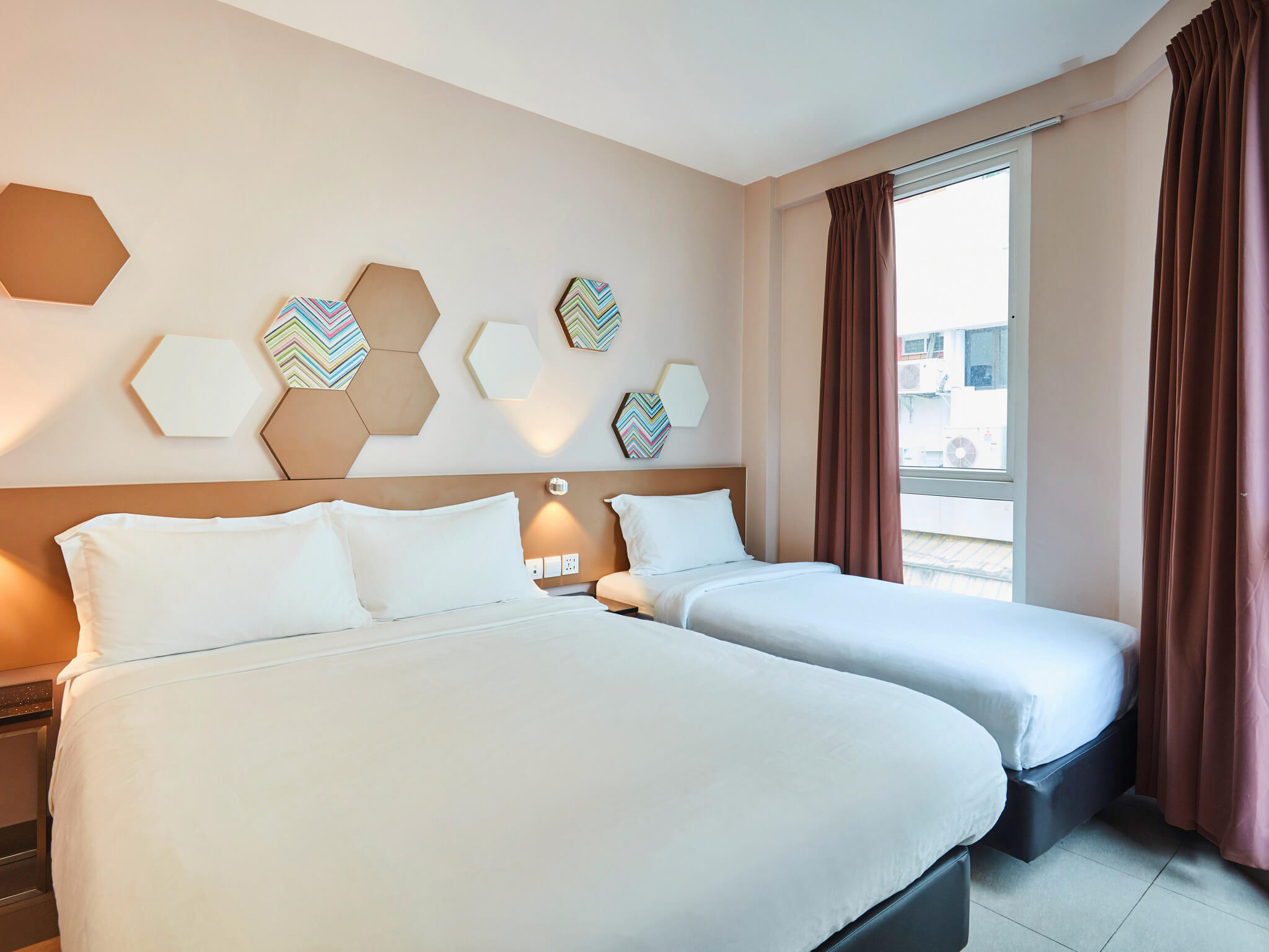 Ibis Budget Imperial Singapore Hotel - Jaimee & Aidan